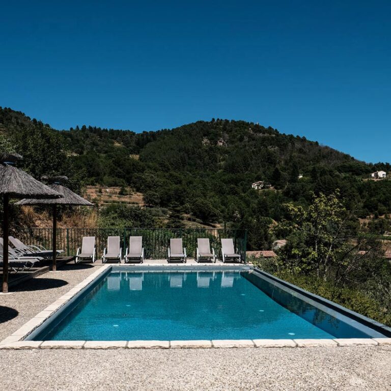 Gite Ardeche Monts d'Ardèche : 3 gîtes Ardèche avec piscine en location